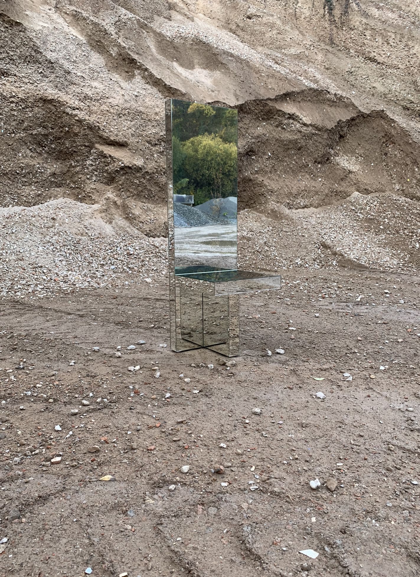 WORLD ART DUBAI 2024 - Looking forward in 2026 - Contact to design